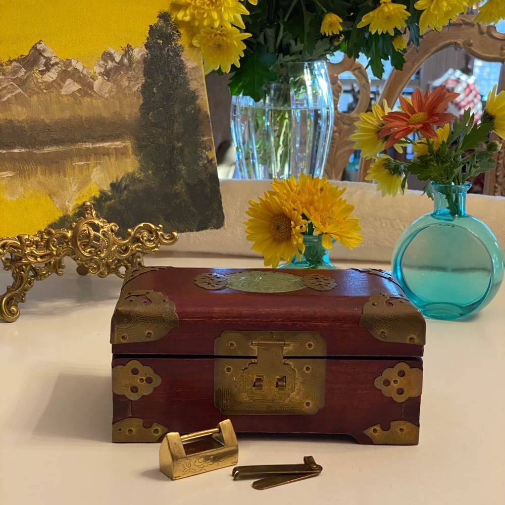 Vintage Chinese Jade Inlay Wood Music Box - Gem